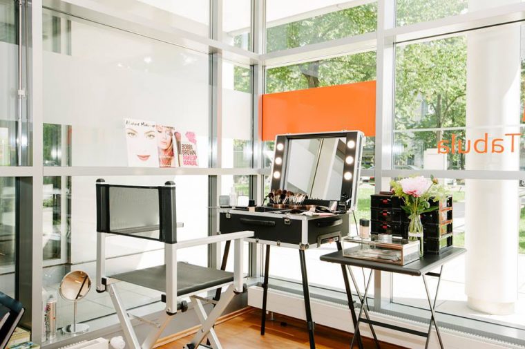 Come allestire lo studio make up in 10 mosse